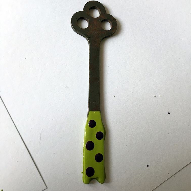 DIY Skeleton Key Necklace - YAYOMG!