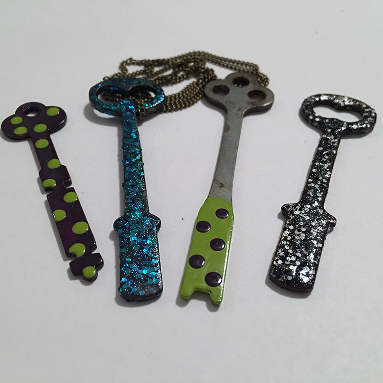 DIY Skeleton Key Necklace - YAYOMG!